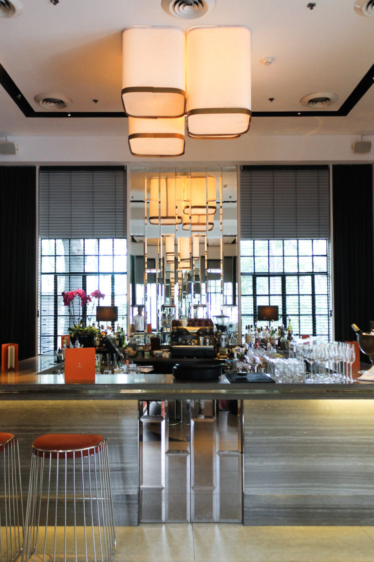 Blackbird Makati ☆ Beautiful Restaurant in The Historical Nielson Tower ...