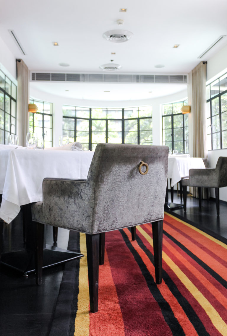 Blackbird Makati ☆ Beautiful Restaurant in The Historical Nielson Tower ...